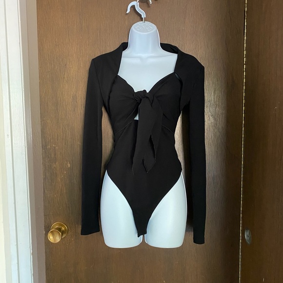 sienna & thomas | Tops | Snt By Sienna And Thomas Black Tie Front ...